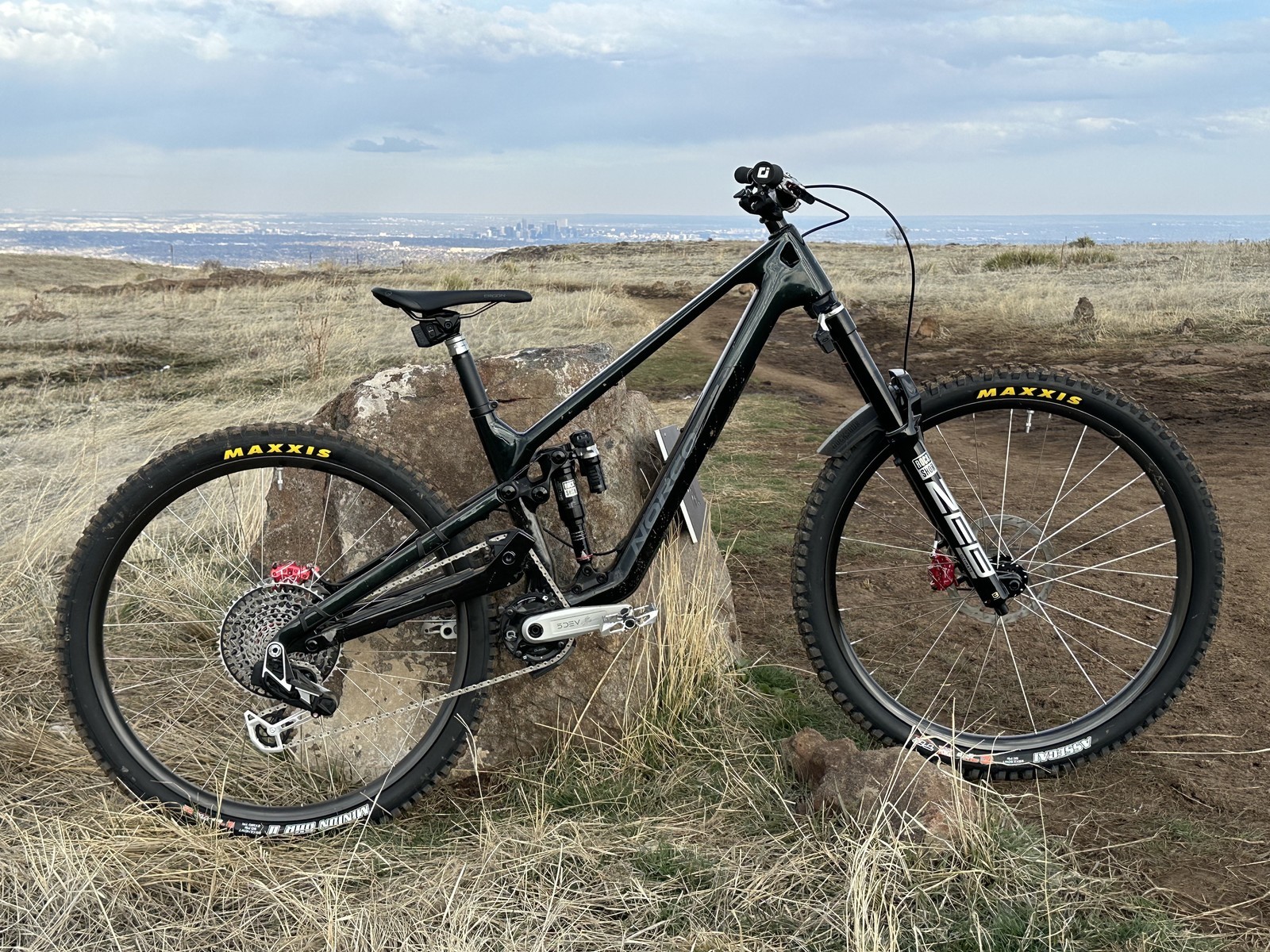 Norco Sight Carbon v5 - Vital Bike of the Day April 2024 - Mountain Biking Pictures - Vital MTB